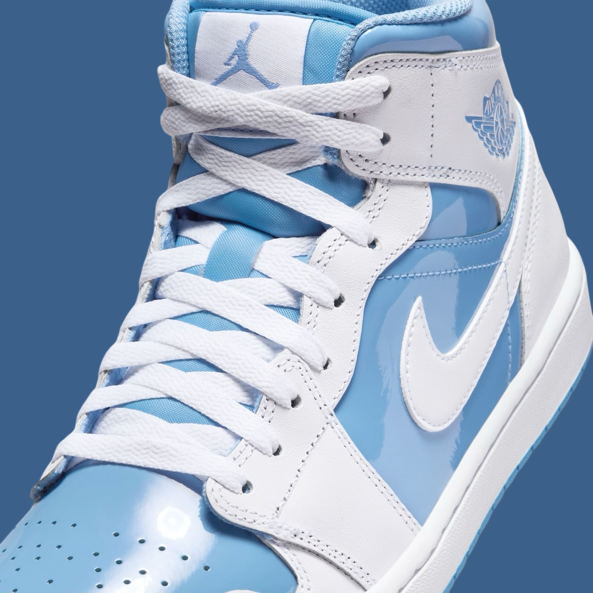 Air Jordan 1 Mid Gets A Fresh "Legend Blue" Colorway - 23jumpmanstreet.com